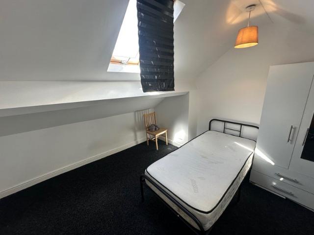 Room at Plumpton Terrace, Wakefield