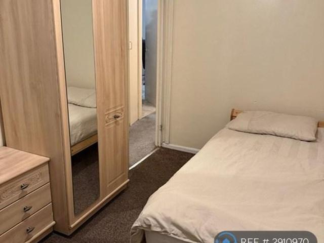 Room at Plymouth Grove, Manchester