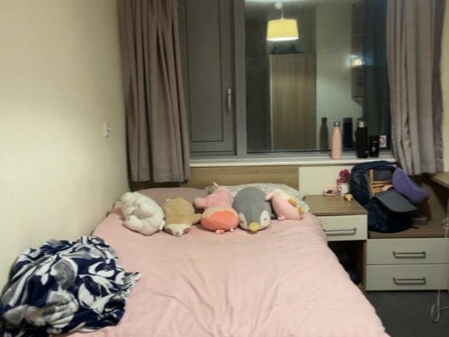 Room at Pocock Street, Greater London