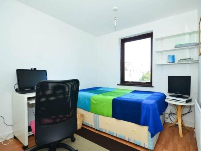Room at Pointers Close, Greater London