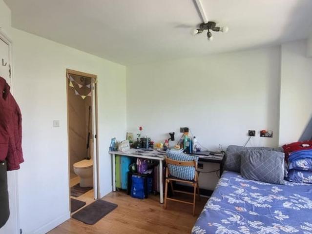 Room at Pointers Close, Greater London