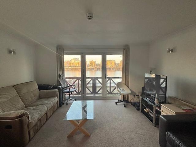 Room at Pointers Close, Greater London