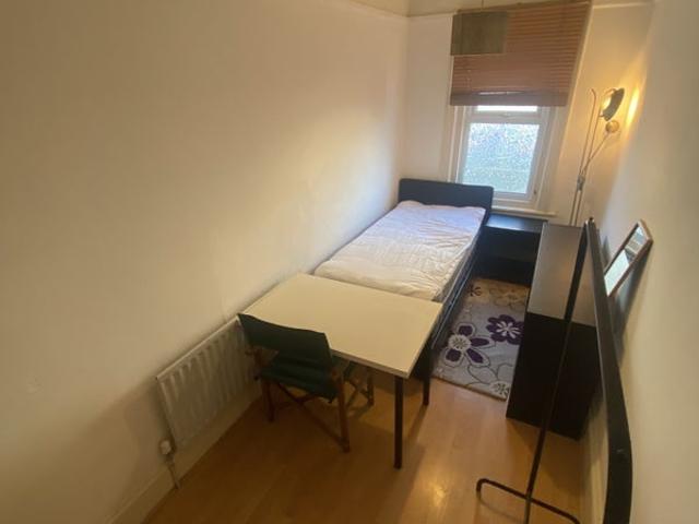Room at Poole Road, Bournemouth