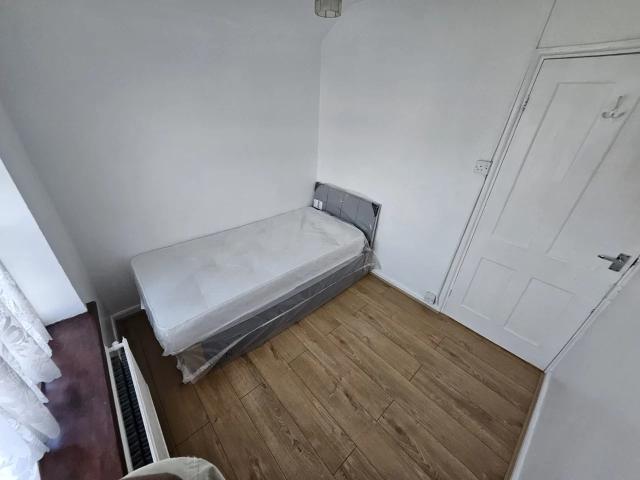 Room at Polesworth Road, Greater London