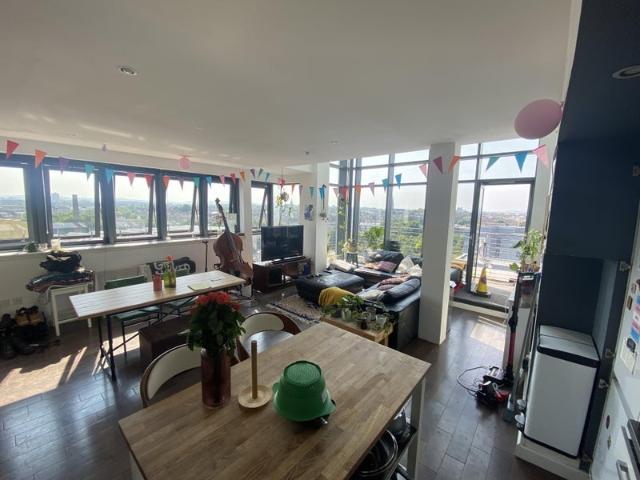 Room at Pollokshaws Road, Glasgow