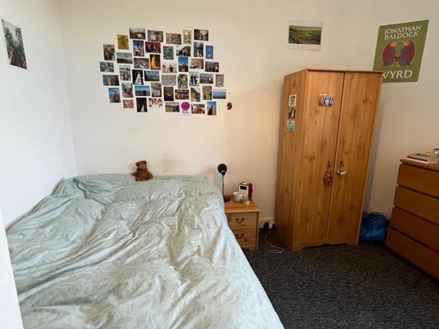 Room at Polwarth Gardens, City of Edinburgh