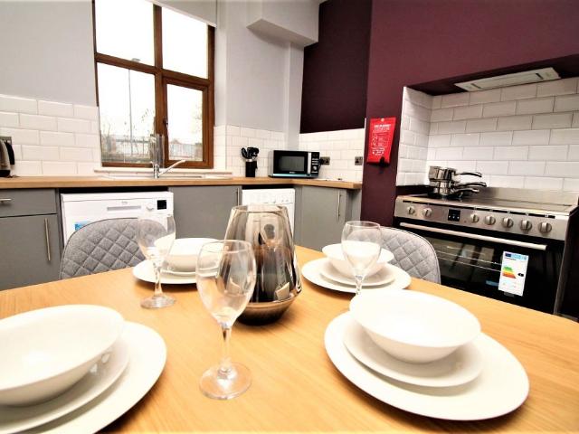 Room at Pontefract Road, Cudworth