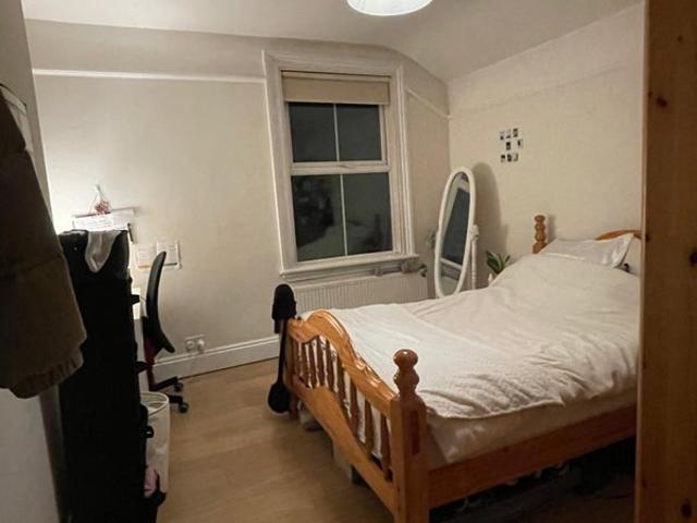 Room at Poplar Avenue, Birmingham