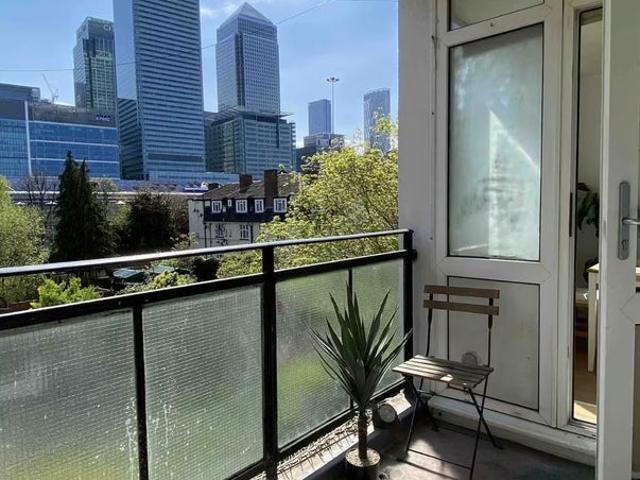 Room at Poplar High Street, Greater London