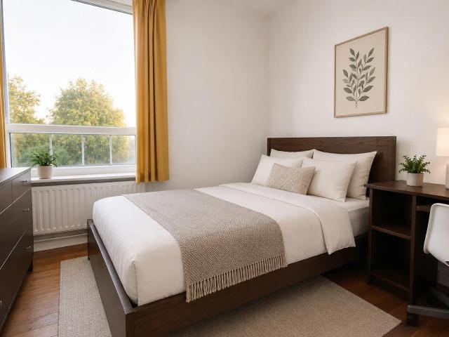 Room at Poplar High Street, Greater London