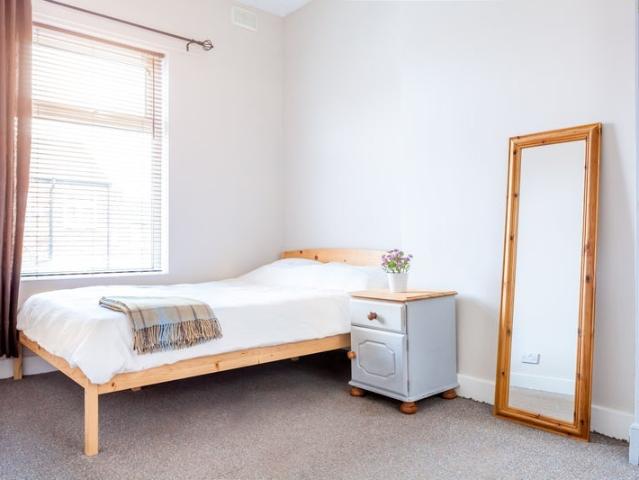 Room at Portville Road, Manchester