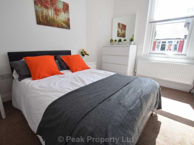 Room at Portland Avenue, Southend on Sea