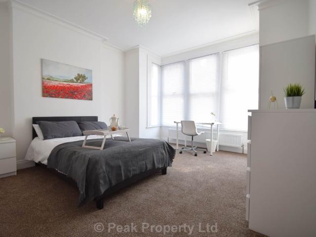 Room at Portland Avenue, Southend on Sea