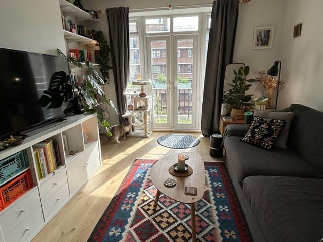 Room at Portland Rise, Greater London