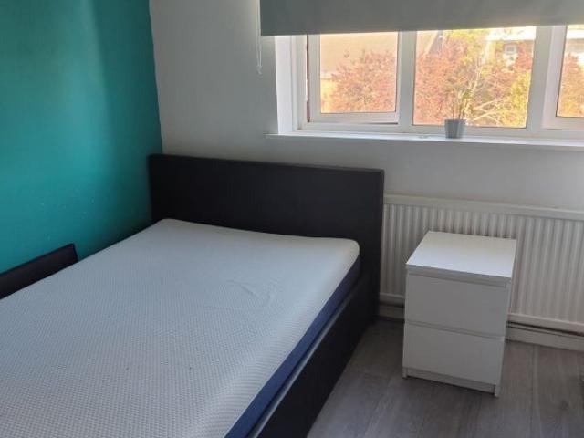 Room at Portland Rise, Greater London