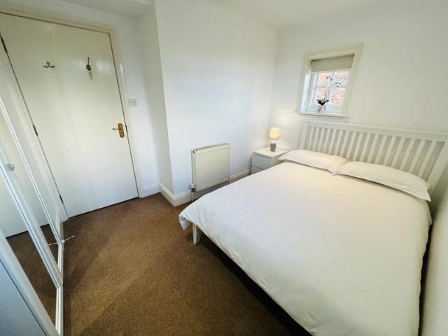 Room at Portland Road, Birmingham