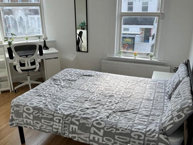 Room at Portland Road, Greater London