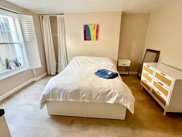 Room at Portland Road, Greater London