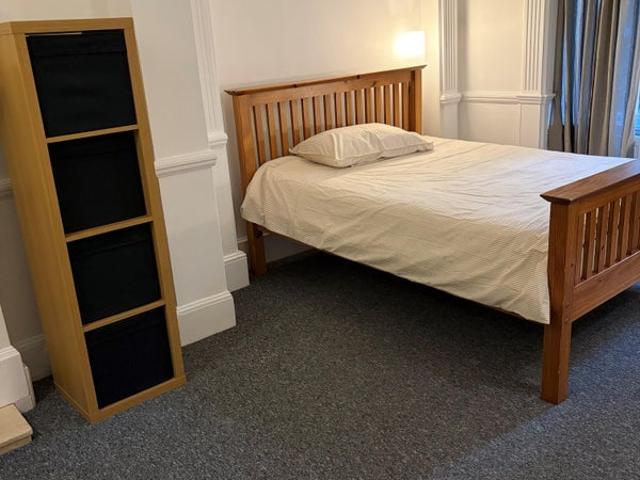 Room at Portland Road, Greater London
