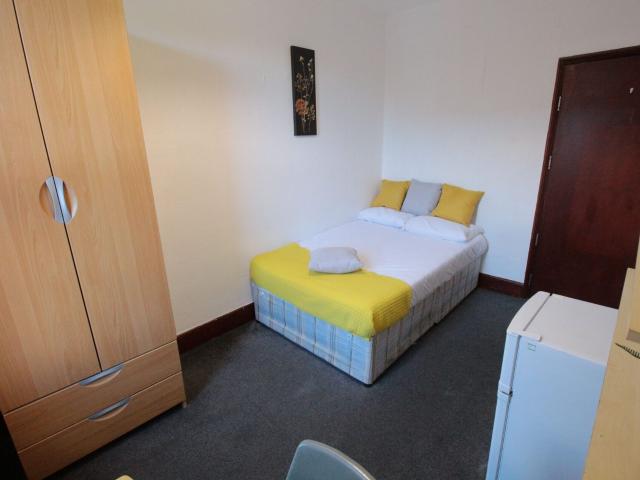 Room at Portland Street, Lincoln