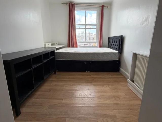 Room at Portobello Road, Greater London