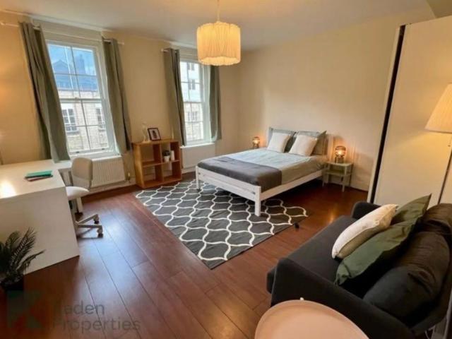 Room at Portpool Lane, Greater London
