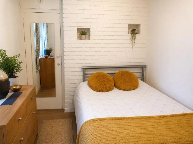 Room at Portswood Road, Southampton