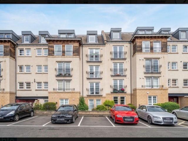 Room at Powderhall Rigg, City of Edinburgh