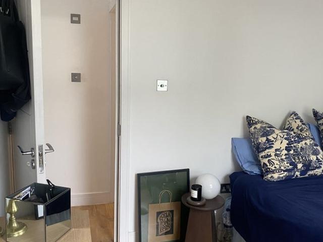 Room at Powell Road, Greater London