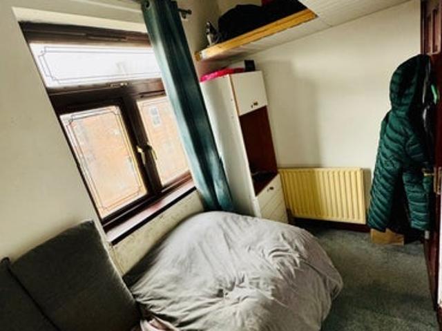 Room at Powell Street, Manchester