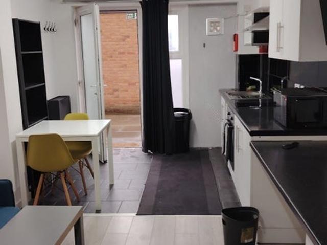 Room at Powell Street, Sheffield