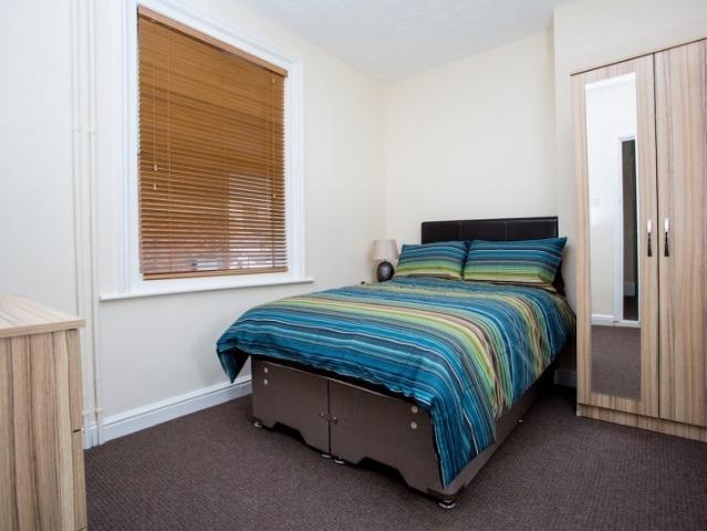 Room at Powerscourt Road, Portsmouth
