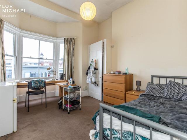Room at Powis Grove, Brighton