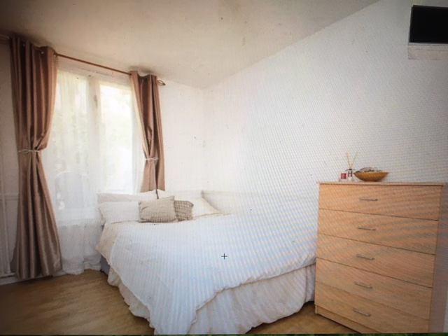 Room at Powis Square, Greater London