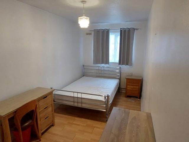 Room at Pountney Road, Greater London