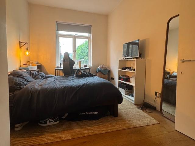 Room at Pratt Street, Greater London