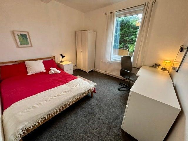 Room at Prestonfield Avenue, City of Edinburgh
