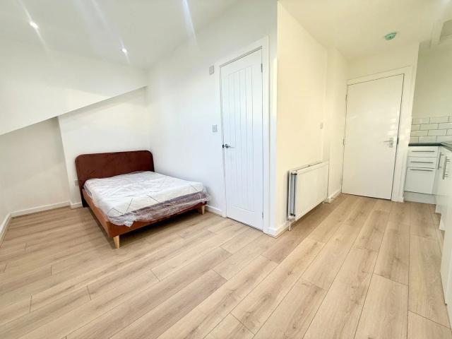 Room at Prescot Road, Liverpool