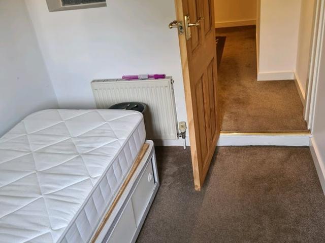 Room at Primrose Hill, Chelmsford