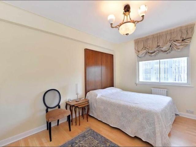 Room at Primrose Hill Road, Greater London
