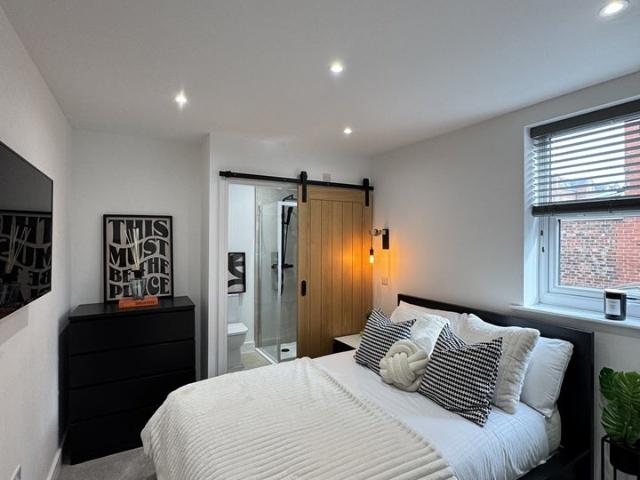 Room at Primrose Street North, Tyldesley