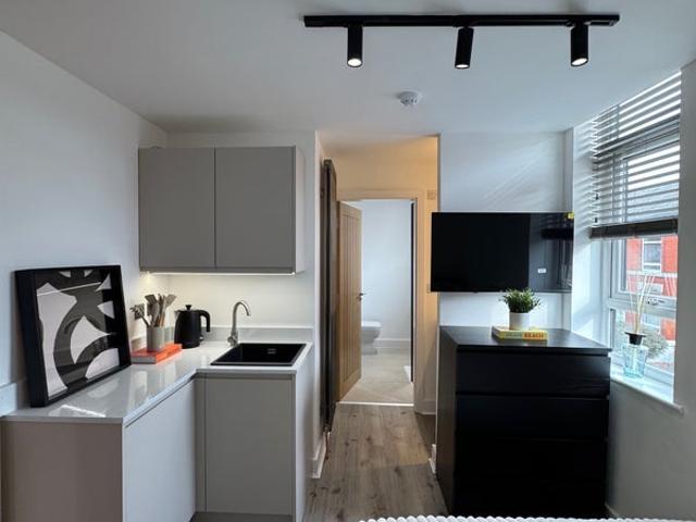 Room at Primrose Street North, Tyldesley