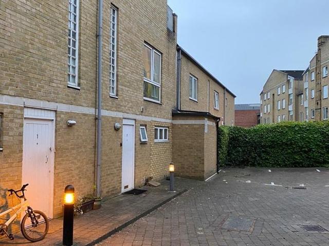 Room at Printers Mews, Greater London