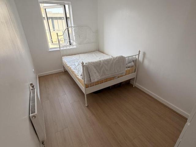 Room at Princes Close, Greater London