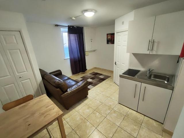 Room at Princess Street, Luton