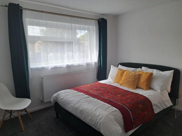 Room at Priors Walk, Crawley