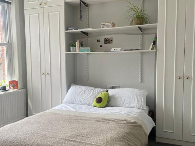 Room at Priory Road, Greater London