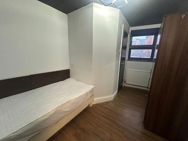 Room at Priory Street, Coventry