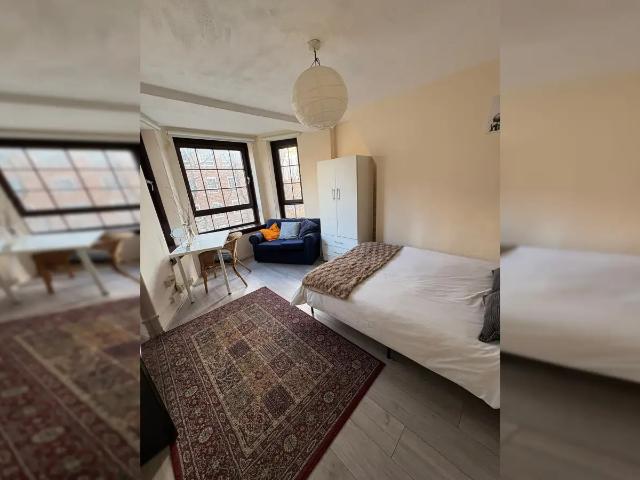 Room at Provost Street, Greater London