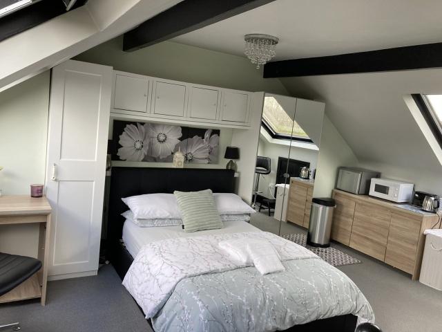 Room at Psalter Lane, Sheffield